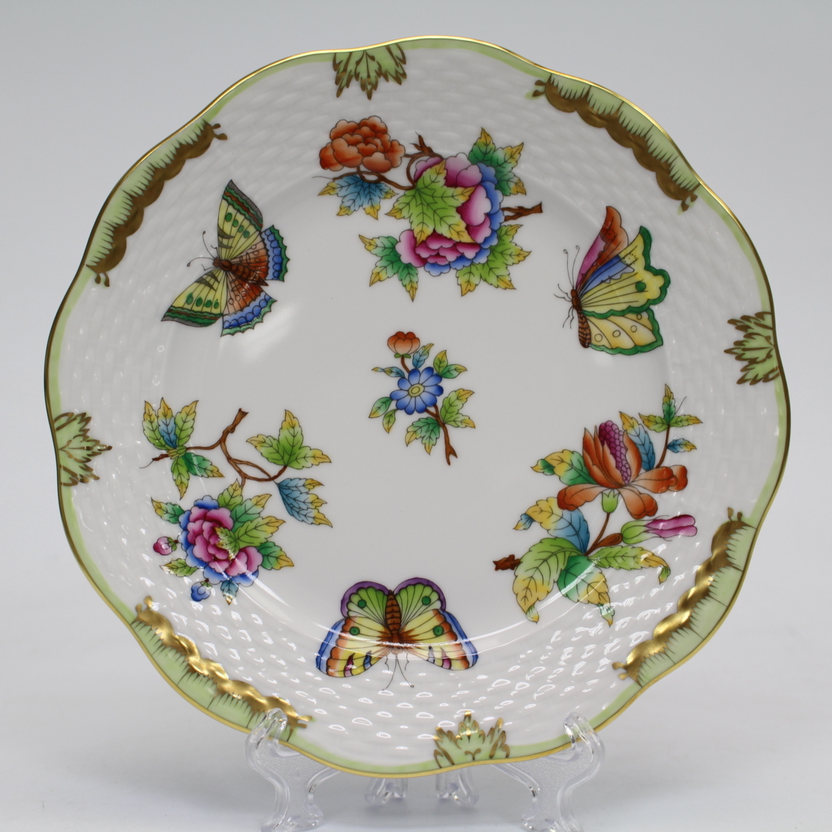 702 ヘレンド HEREND デザートプレート ヴィクトリア ブーケ 19cmプレート(ヘレンド)｜売買されたオークション情報、yahooの商品情報をアーカイブ公開 - オークファン ...