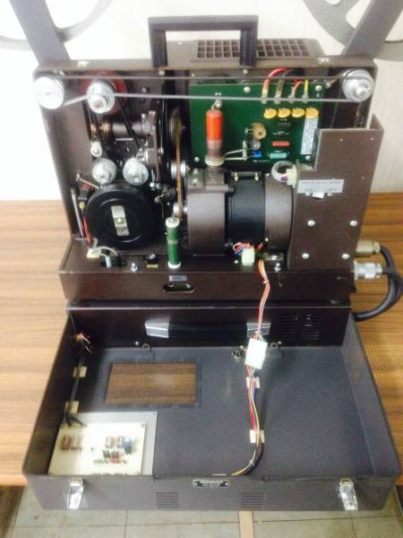 EIKI EX-4000P 映写機 品 Kowa製レンズ付(8ミリ)｜売買されたオークション情報、yahooの商品情報をアーカイブ公開 - オークファン（aucfan.com）