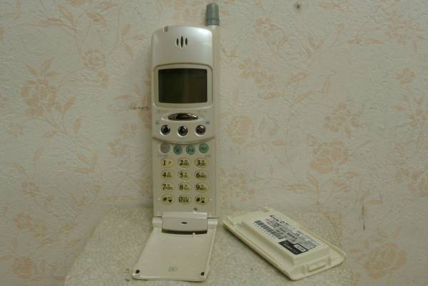 NTT DoCoMo デジタル ムーバ D206 HYPER(三菱電機)｜売買されたオークション情報、yahooの商品情報をアーカイブ公開 - オークファン（aucfan.com）