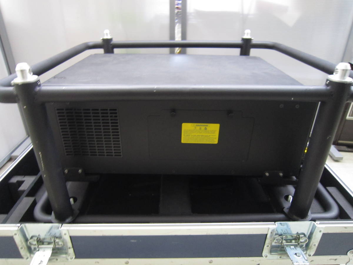 Barco バルコ RLM-W8 大会場用 イベント用 プロジェクター 8000ルーメン HDMI対応(本体)｜売買されたオークション情報 ...