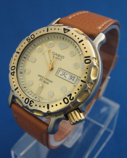 CASIO カシオ ダイバー MD-704 メンズ クォーツ(カシオ)｜売買されたオークション情報、yahooの商品情報をアーカイブ公開 - オークファン（aucfan.com）