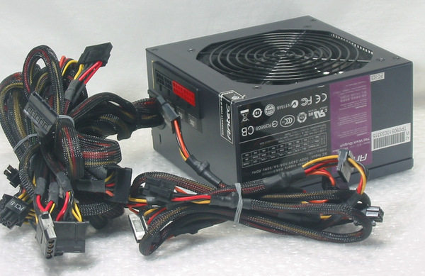 ANTEC TP-750 TRUEPOWER Blue 750W 80PLUS Bronze SLI対応 セミプラグイン 青色LED 電源 ...