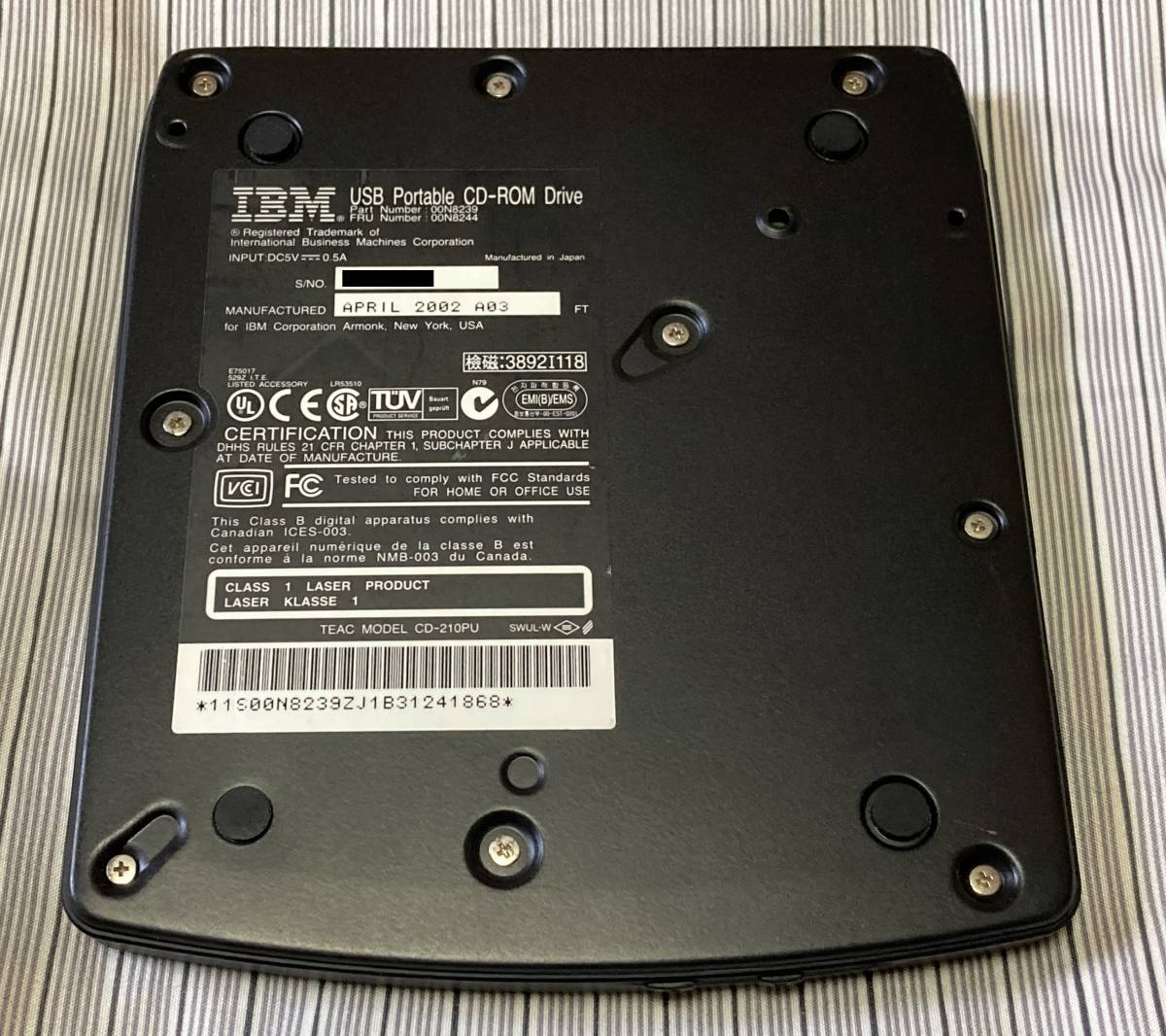 IBM USB Portable CD-ROM Drive 外付け ポータブル CDドライブ バスパワー アイビーエム(外付けCD-ROM ...