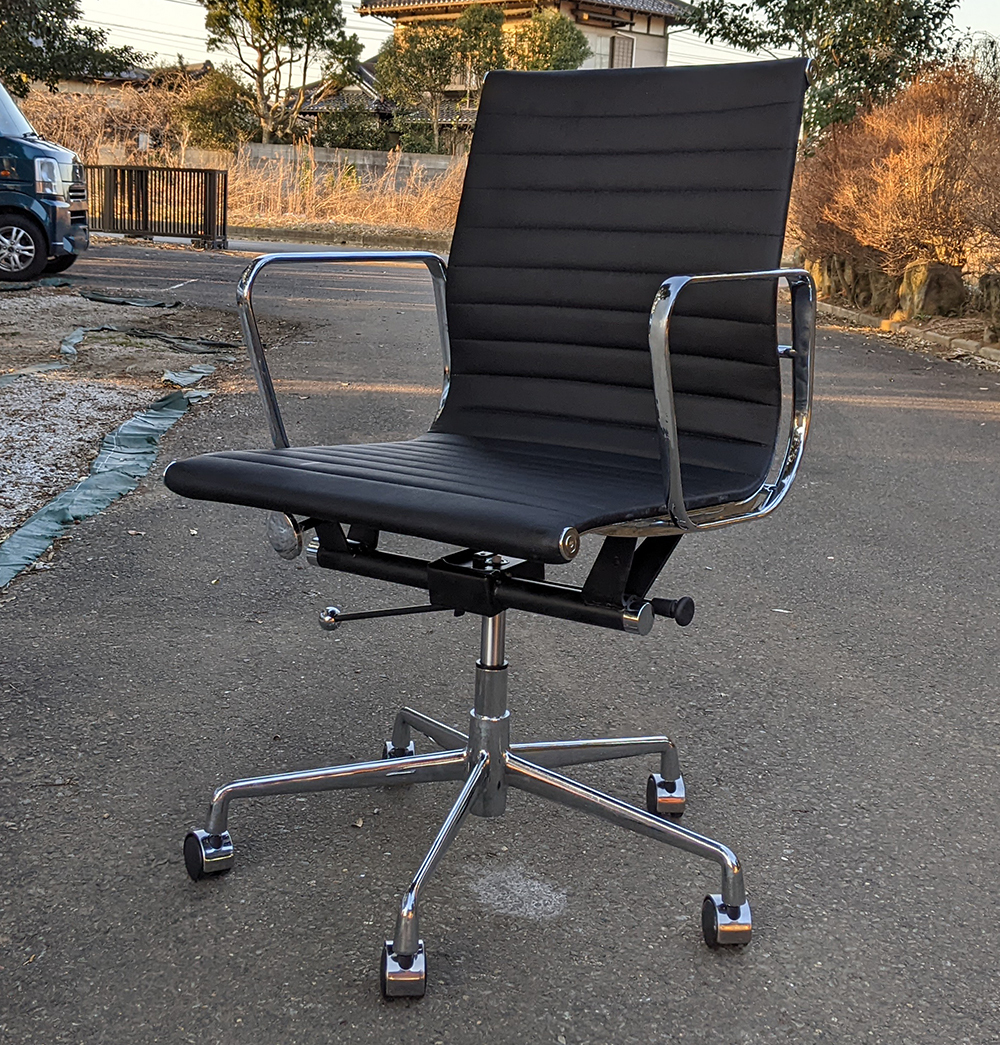 イームズ アルミナムチェア 23B Eames デスクチェア 椅子 イス チェア オフィスチェア ワークチェア テレワーク ソファ Eames 家具 BB(イームズ)｜売買されたオークション ...