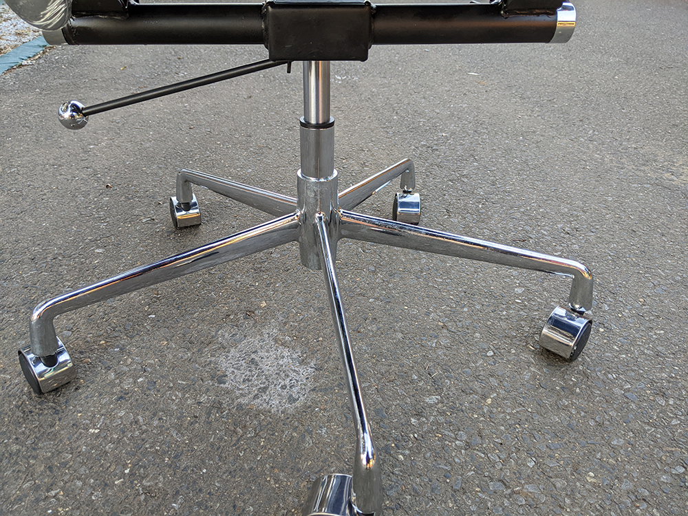 イームズ アルミナムチェア 23B Eames デスクチェア 椅子 イス チェア オフィスチェア ワークチェア テレワーク ソファ Eames 家具 BB(イームズ)｜売買されたオークション ...