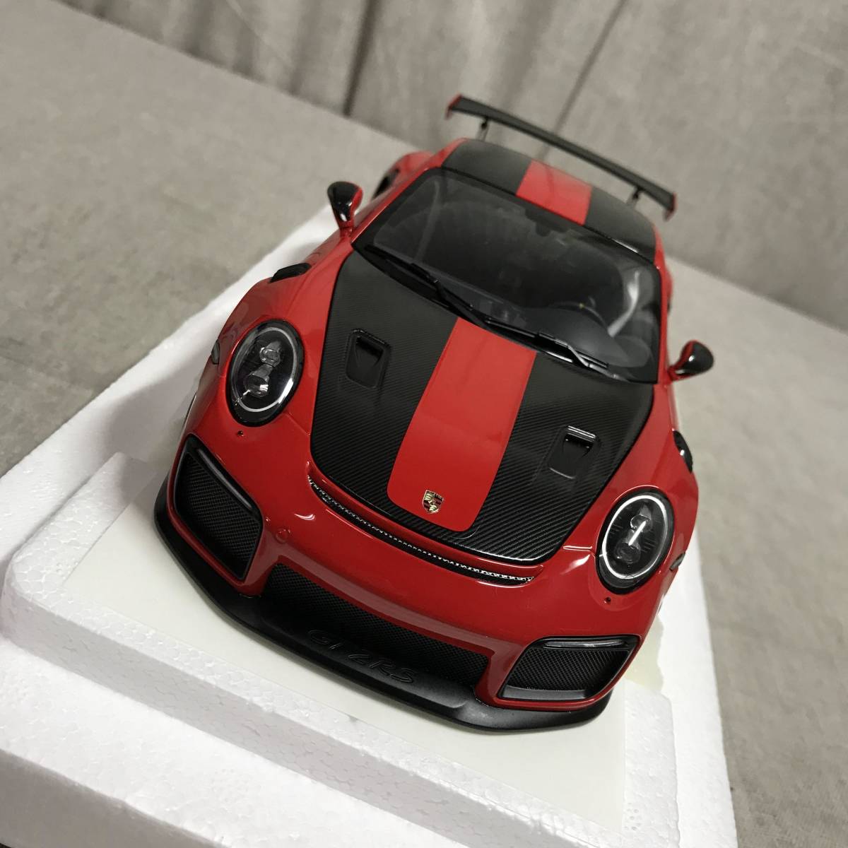 AUTOart 1/18 ポルシェ 911 991.2 GT2 RS ヴァイザッハ パッケージ レッド/カーボンブラック 完成品 78173 ...