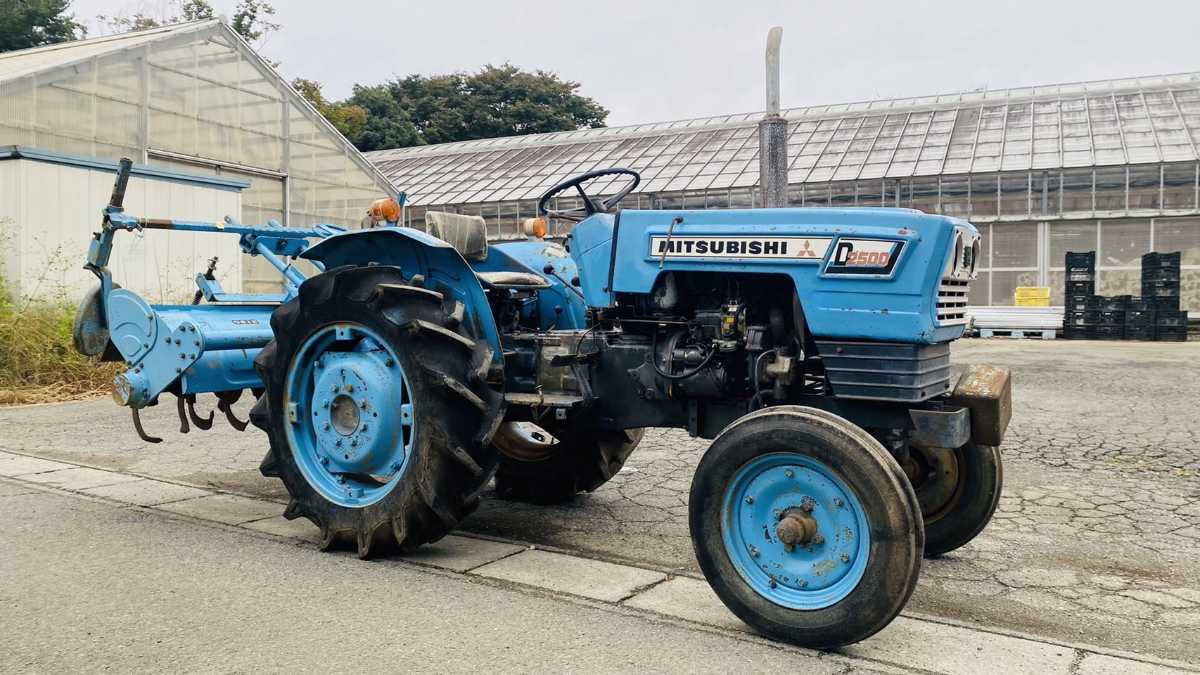 三菱 MITSUBISHI トラクター D2500 25馬力 エンジン始動します 埼玉県(車体)｜売買されたオークション情報、yahooの商品 ...
