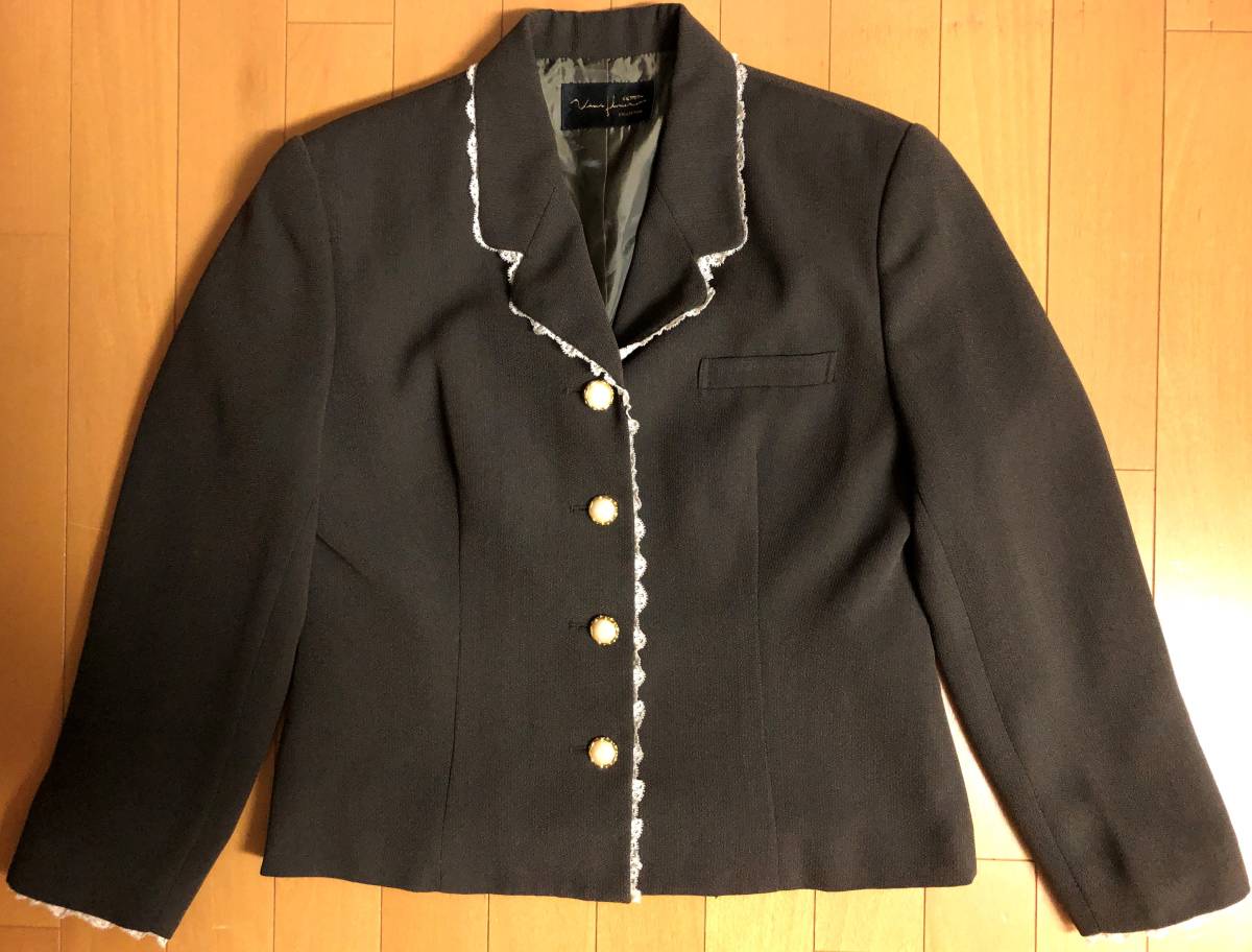 ビビフラワー ジャケット＆カットソー＆スカート 9AR アンサンブル セットアップ ドリーム ワン(ツインニット、アンサンブルニット一般)｜売買されたオークション情報、yahooの商品情報を ...