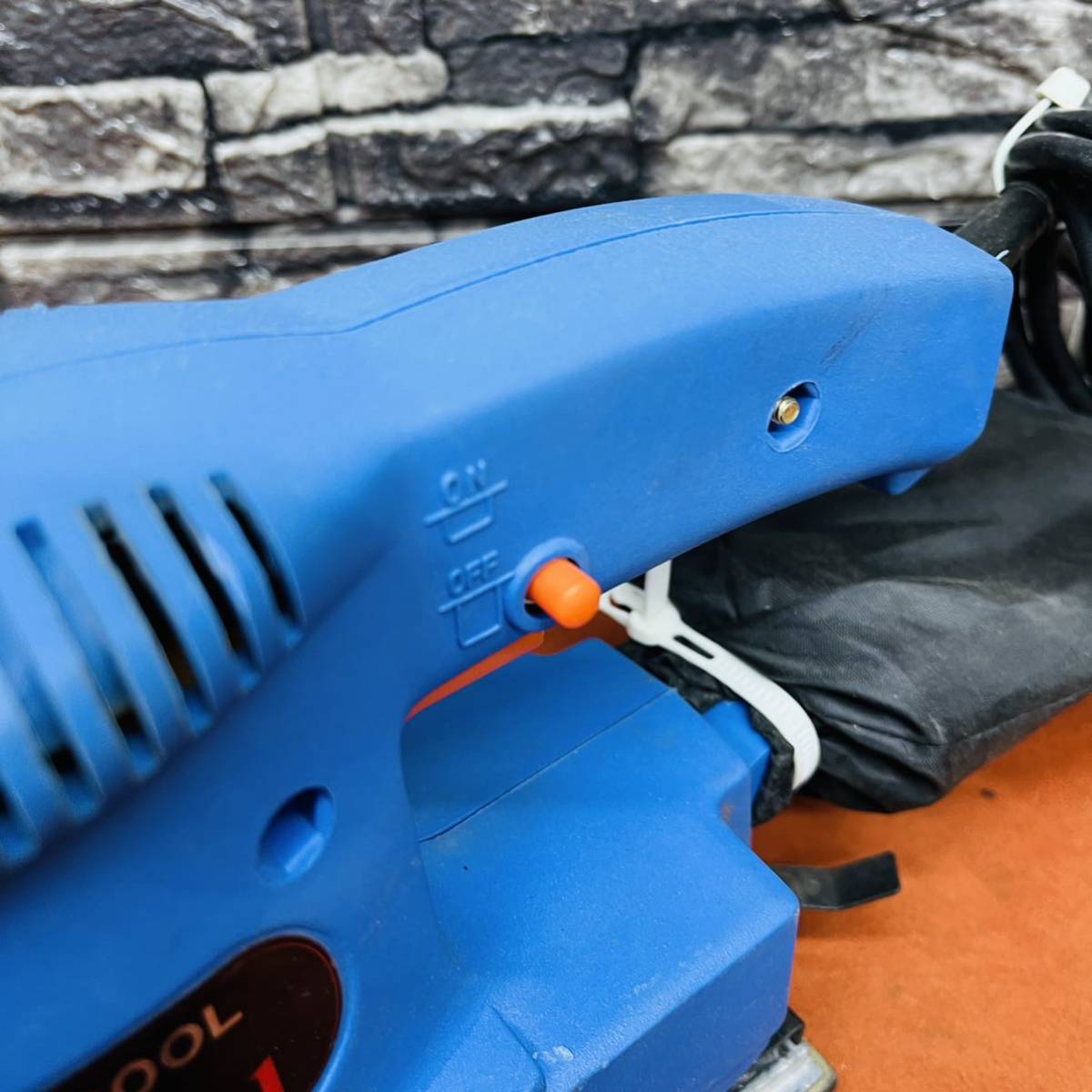 ナカトミ産業 HOMETOOL SD-301 サンダー 研磨機 動作良好(サンダー一般)｜売買されたオークション情報、yahooの商品情報をアーカイブ公開 - オークファン（aucfan.com）