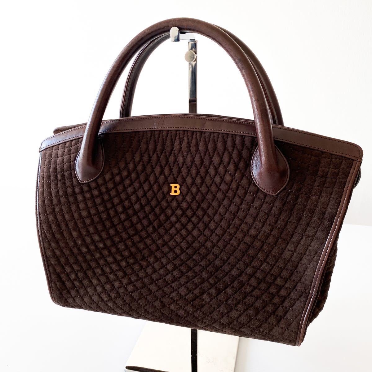 BALLY バリー キルティング スエード ハンドバッグ ダークブラウン 茶色 スウェード(ハンドバッグ)｜売買されたオークション情報、yahooの商品情報をアーカイブ公開 - オークファン ...
