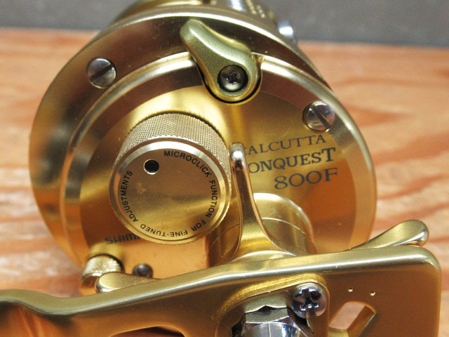 SHIMANO シマノ ベイトリール CALCUTTA CONQUEST カルカッタコンクエスト 800F カバー付き 管理5Y0228N ...