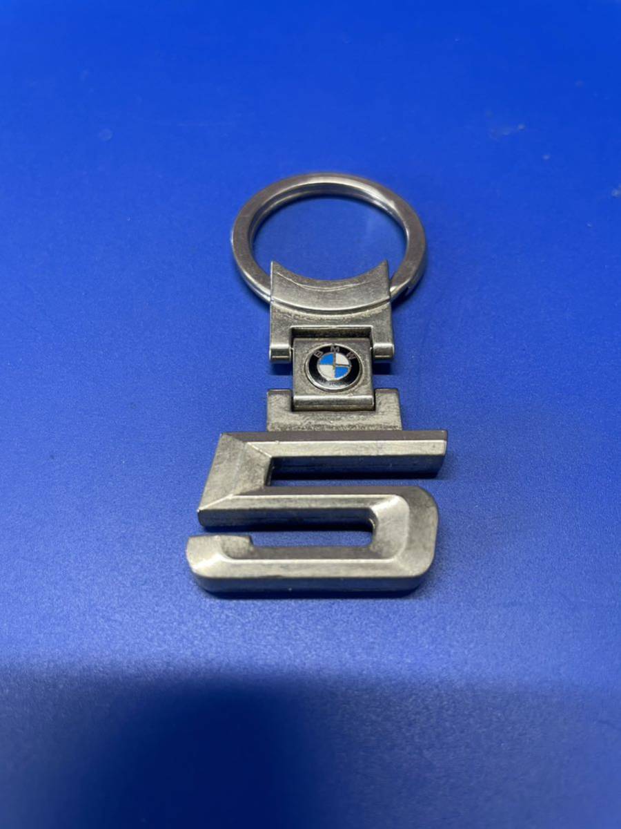 BMW キーホルダー キーチェーン 5シリーズ セダン ワゴン E12 E28 E34 E39 E60 E61 F07 F10 F11 G30 G31 F90 M5 518 520 525 ...