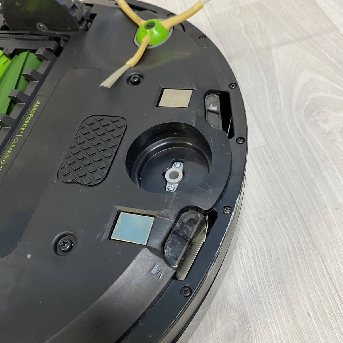 iRobot/アイロボット e5 Roomba ルンバ ロボット掃除機 本体のみジャンク品(ロボットタイプ)｜売買されたオークション情報、yahooの商品情報をアーカイブ公開 - オークファン ...