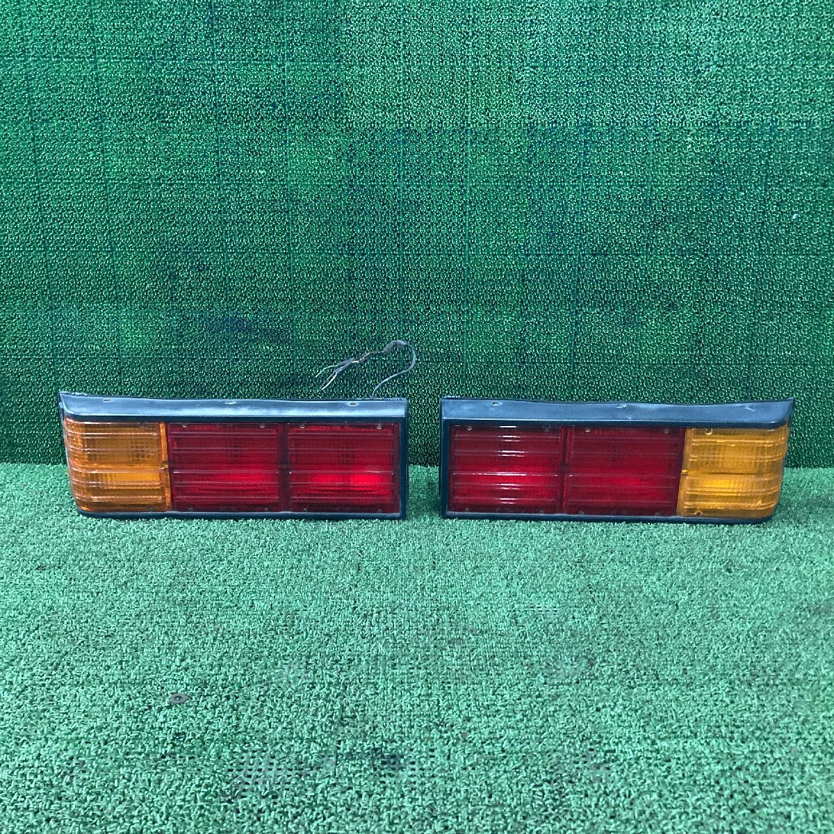 西工ボディ58MC バス 三菱 エアロスター 左右 テールランプ テールライト GK TSL W8994(廃品、放出品)｜売買されたオークション情報、yahooの商品情報をアーカイブ公開 ...