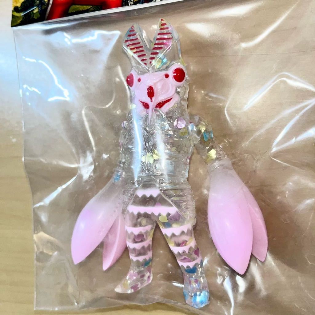 MAXTOY バルタン星人 クリア ハート型チップ入り One up. 限定 ソフビ ウルトラマン ultraman max toy ...