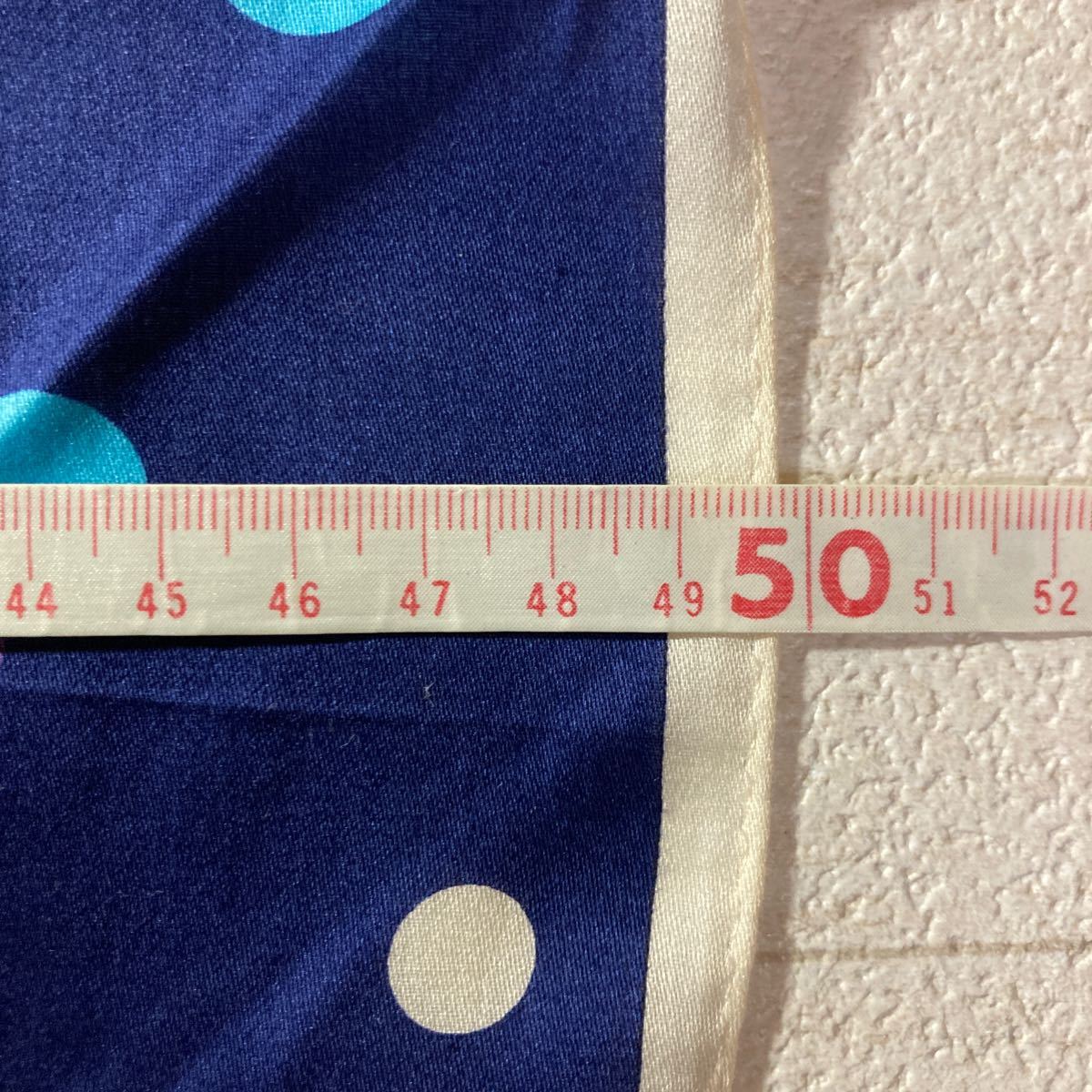 バーバリー 大判ハンカチ 青系 ドット 約50cm(男性用)｜売買されたオークション情報、yahooの商品情報をアーカイブ公開 - オークファン（aucfan.com）