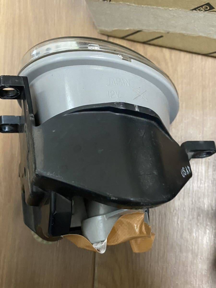 トヨタ フォグランプ 左右セット 81220-47010 81210-47010 30アルファード ノア ヴォクシー ヴェルファイア(トヨタ用 ...