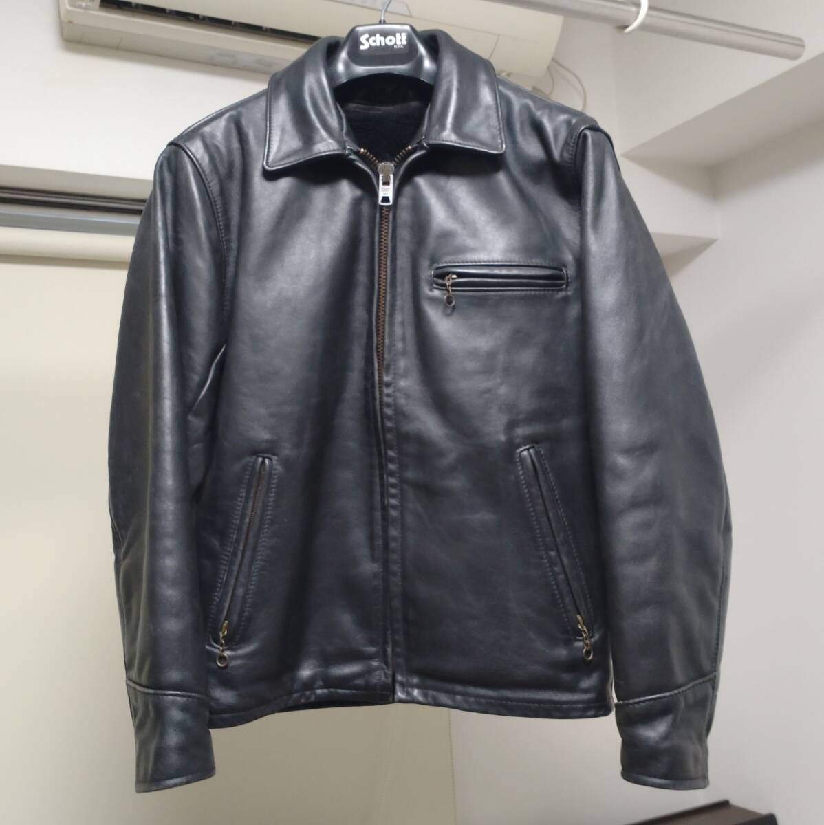 Schott ショット シングルライダース ジャケット メンズ38 ブラック インナー付(ライダースジャケット)｜売買されたオークション情報、yahooの商品情報をアーカイブ公開 ...