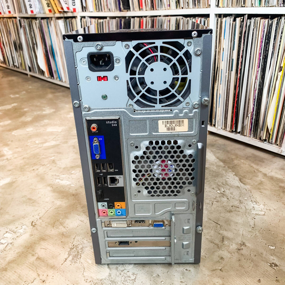 ジャンク品 HDD無し Dell Studio 540 Core2 Quad Q8300 Yorkfield LGA775 RAM 4GB ...