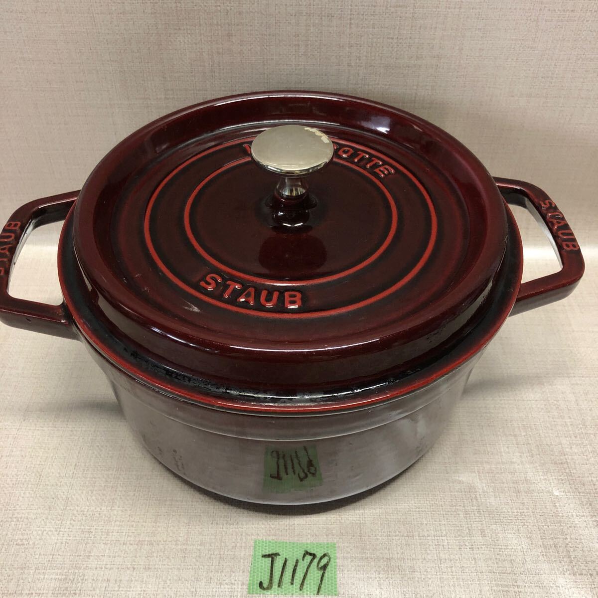 J1179 両手鍋 STAUB LA COCOTTE ホーロー鍋 フランス製 22cm(両手鍋)｜売買されたオークション情報、yahooの商品情報をアーカイブ公開 - オークファン ...