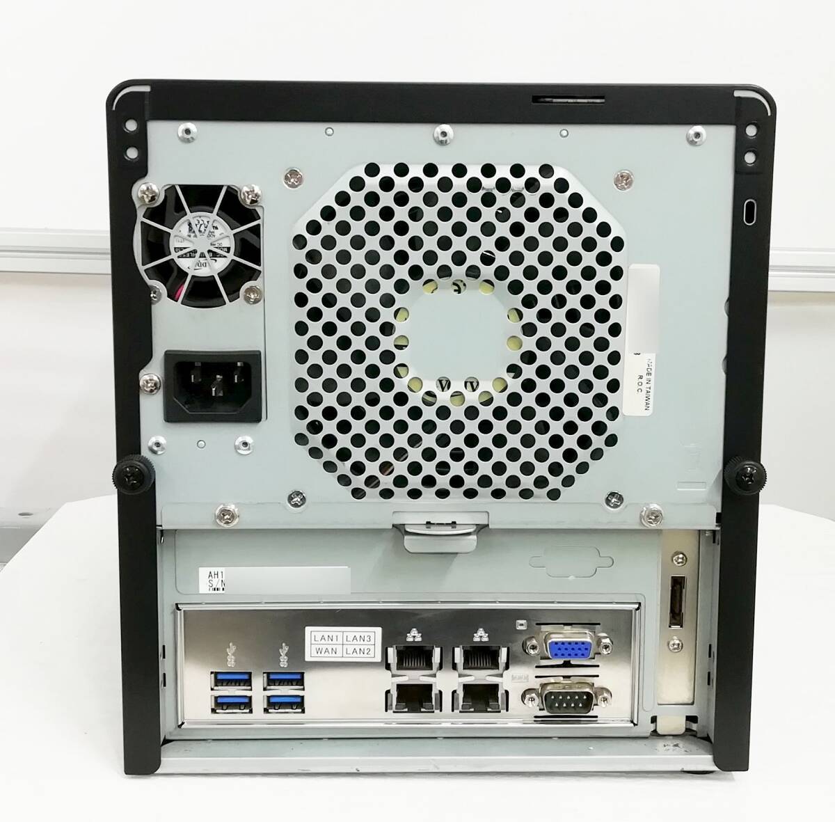 RADIX/ラディックス Alritシリーズ All round it Atom C3538 2.10GHz メモリ4GB SSD8GB CentOS Linux 7 64bit 4ベイ 鍵無 ...