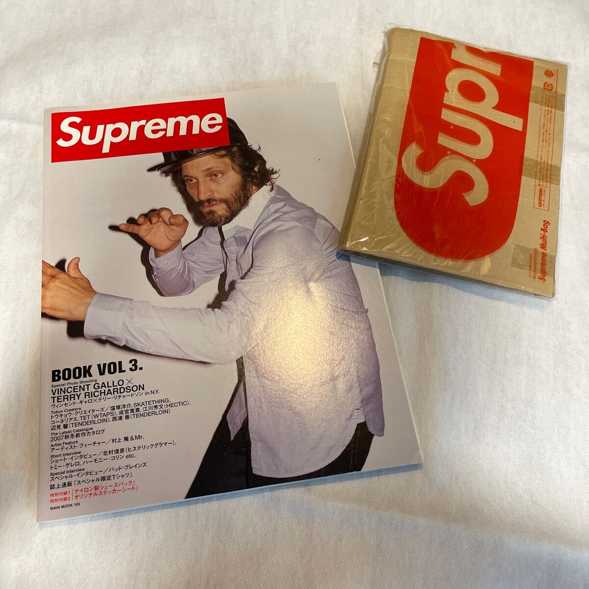 supreme BOOK ムック本 クールトランス 特別編集 カタログ シュプリーム ステッカー ナイロン製シューズバッグ 品 付録完備 ...