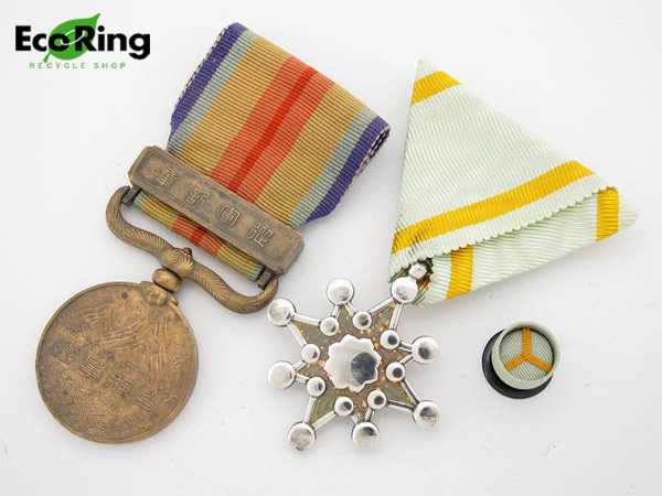 1円 旧日本軍 勲八等瑞宝章 等 勲章 徽章 計3点セット AK224(勲章)｜売買されたオークション情報、yahooの商品情報をアーカイブ ...