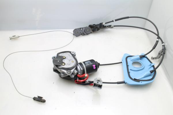 A560 ANH10 アルファードG 右パワースライドモーター