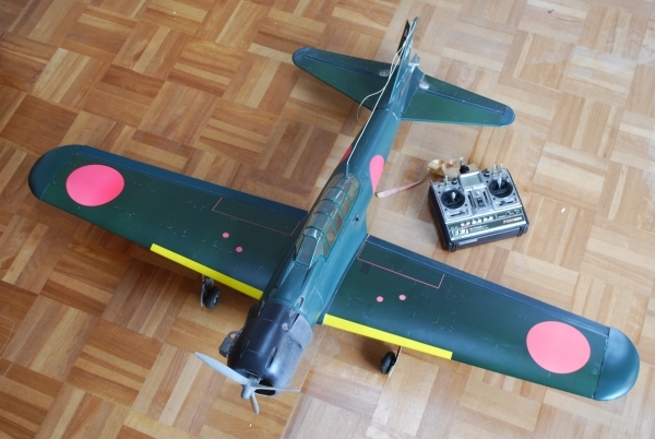 飛行機 ゼロ戦 AI-108 燃料式 プロポ付き 動作未確認