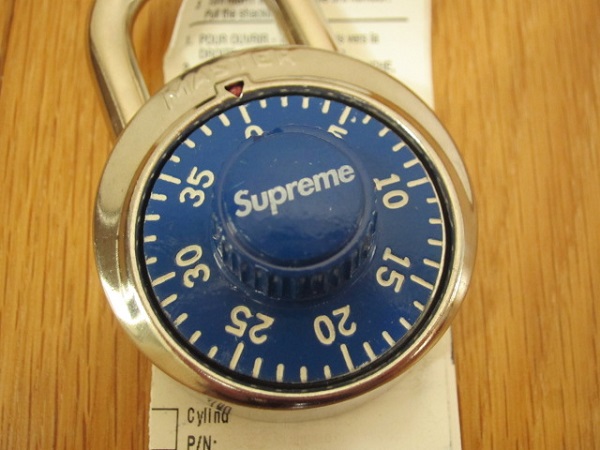 Supreme×Master Lock 南京錠 シュプリーム マスターロック 鍵(男性用)｜売買されたオークション情報、yahooの商品情報を ...