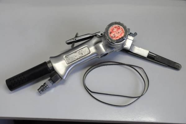 日東BELTON MODEL B-10Bベルト幅5mm動作するがジャンク(ベルトサンダー)｜売買されたオークション情報、yahooの商品情報をアーカイブ公開 - オークファン（aucfan.com）