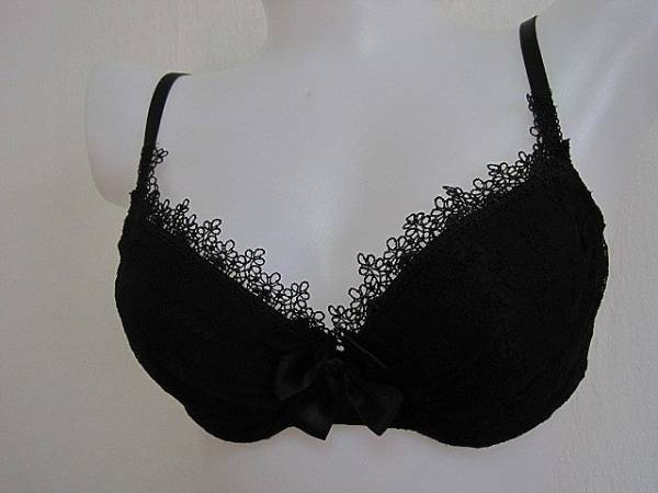 S10098 ワコール body conscious 補正 黒 D75(Dカップ)｜売買されたオークション情報、yahooの商品情報をアーカイブ公開 - オークファン（aucfan.com）