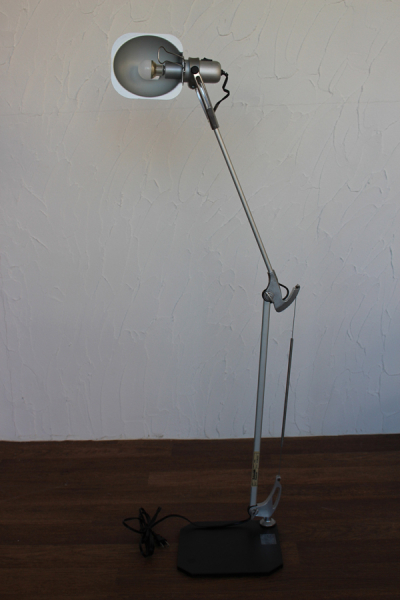 SA 電気スタンド Artemide アルテミデ S2520S イタリア製(テーブルスタンド)｜売買されたオークション情報、yahooの商品 ...