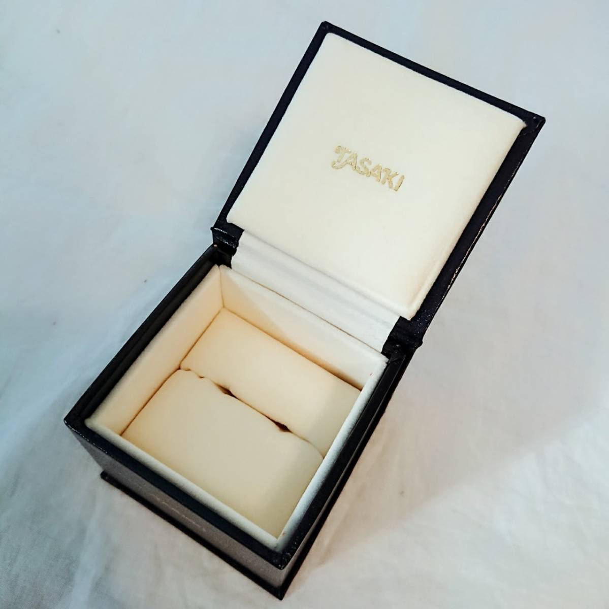 1円スタート USEDB 田崎真珠 TASAKI ジュエリーボックス 箱 リング 指輪 用 1-box-57(その他)｜売買されたオークション ...