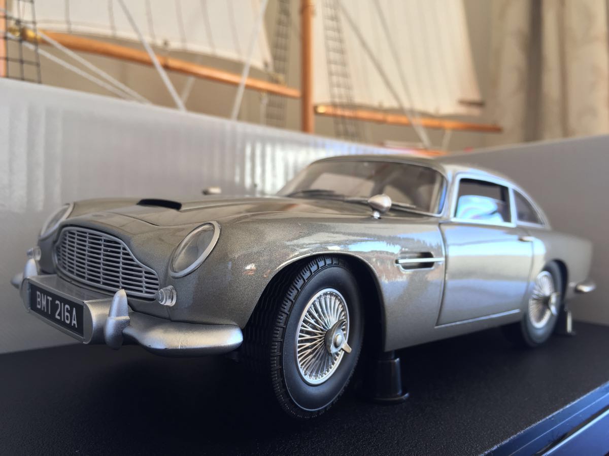 1/18 アストンマーチン DB5 1964 ジェームスボンド007 Aston Martin. HOT WHEELS. CMC95(乗用車)｜売買されたオークション情報、yahooの商品情報 ...