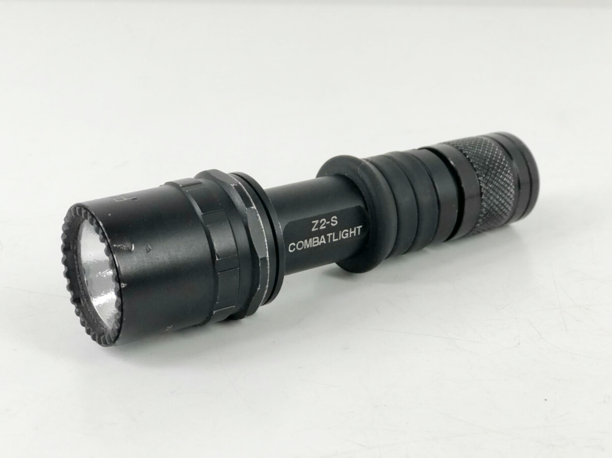 SUREFIRE シュアファイア シュアファイヤー Z2-S ストロボLED コンバットライト(シュアファイヤー)｜売買されたオークション情報 ...