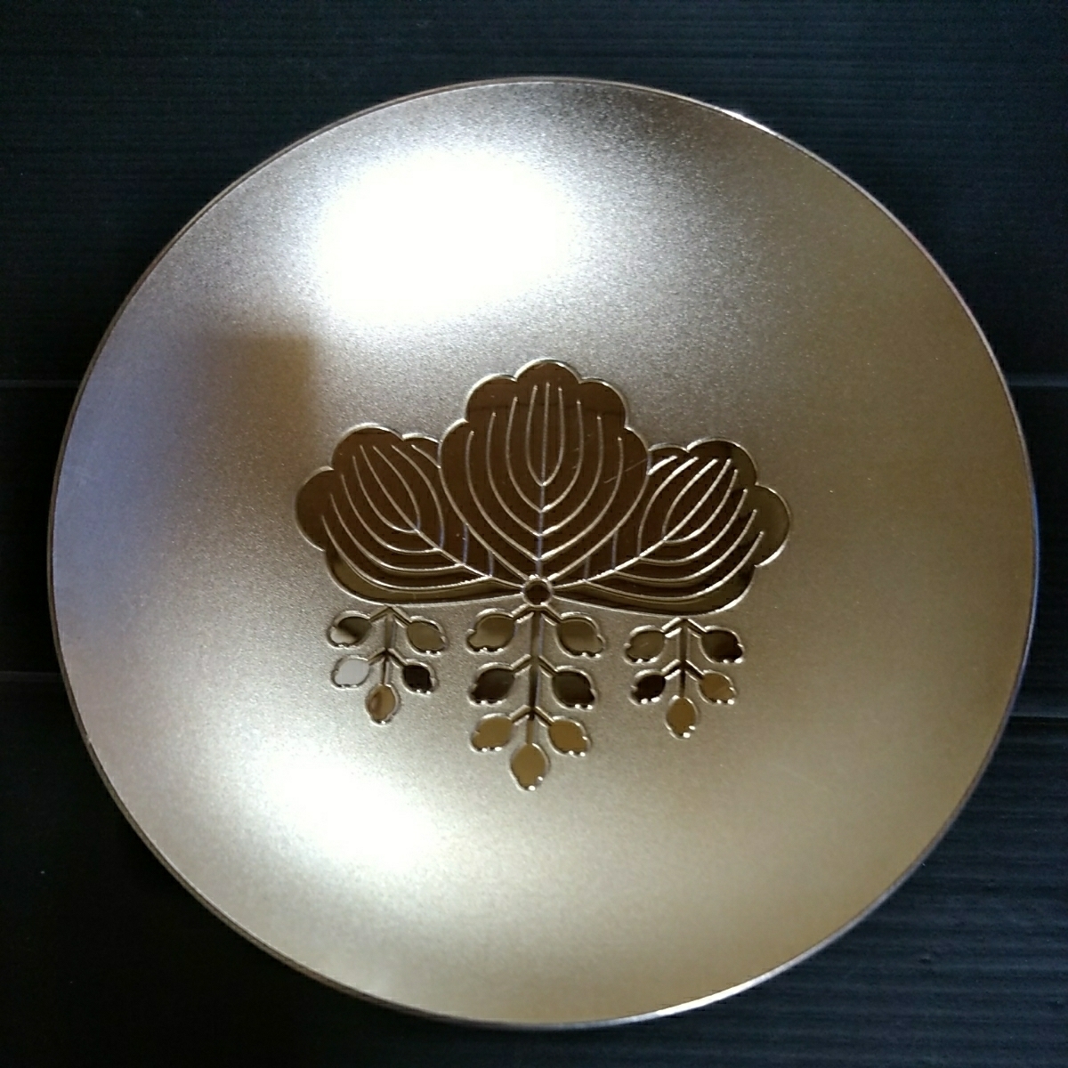 銀杯 純銀 造幣局製 SILVER1000 約185グラム 直径12.5センチ 刻印(酒器)｜売買されたオークション情報、yahooの商品情報をアーカイブ公開 - オークファン（aucfan.com）