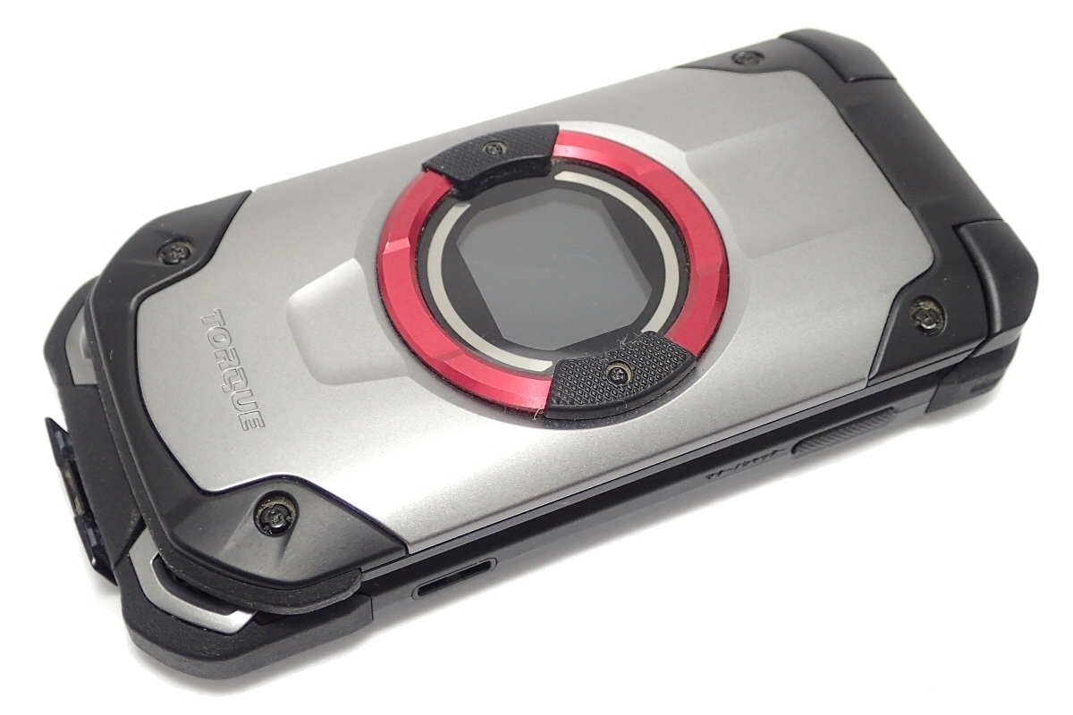 au 京セラ TORQUE X01 KYF33 シルバー タフネスケータイ 白ロム 利用制限〇(京セラ)｜売買されたオークション情報 ...