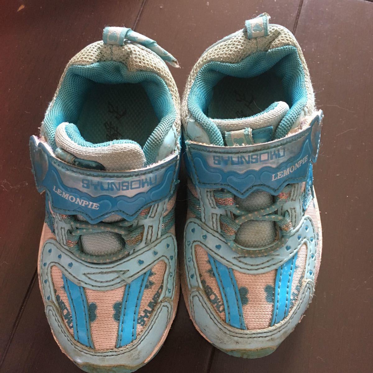 SYUNSOKU 子供靴 シューズ スニーカー ハート 15cm(15cm～)｜売買されたオークション情報、yahooの商品情報をアーカイブ公開 - オークファン（aucfan.com）