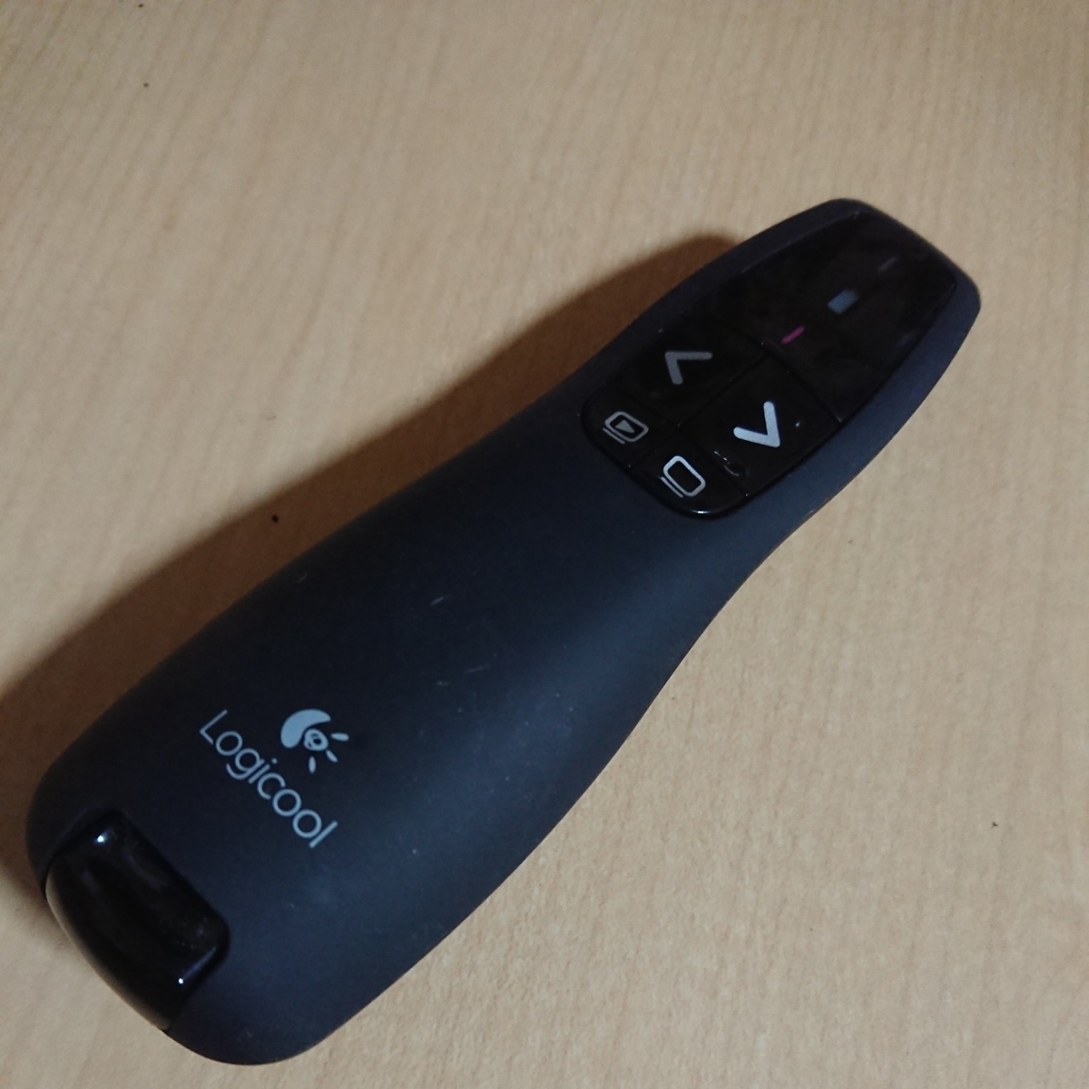 ロジクール R400 ワイヤレスプレゼンター レーザーポインター Logicool R-R0008 送料220円(オフィス用品一般)｜売買されたオークション情報、yahooの商品情報を ...