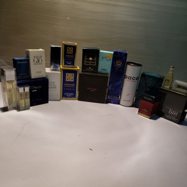 Paul Smith GIVENCHY GUCCI 他香水まとめ売り20点(香水、フレグランス)｜売買されたオークション情報、yahooの商品 ...