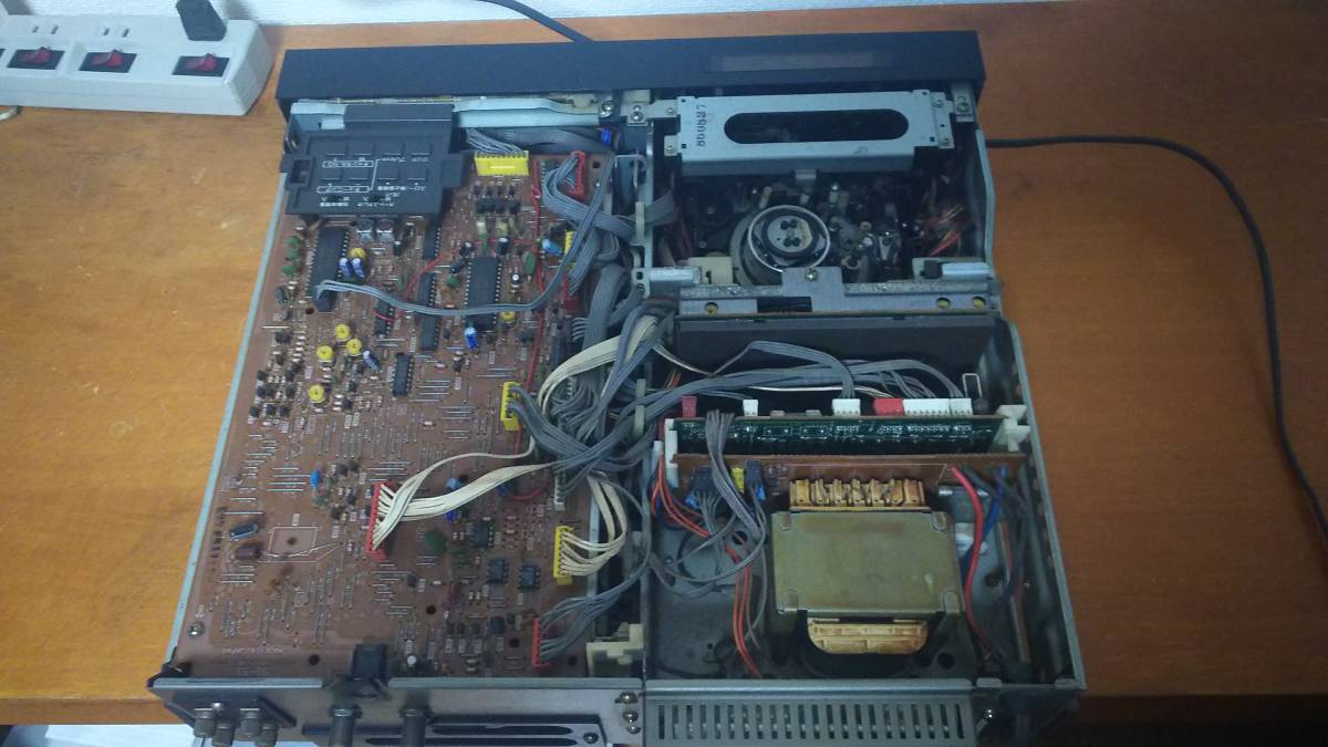 SONY 8ミリビデオデッキ EV-S500 '88年製(8ミリビデオデッキ)｜売買されたオークション情報、yahooの商品情報をアーカイブ ...