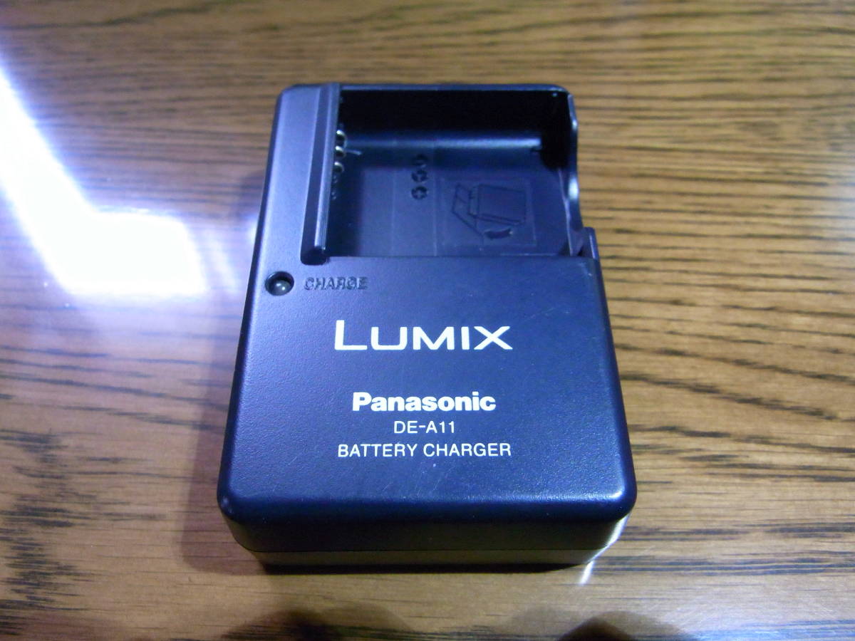 Panasonic パナソニック 純正品 充電器 DE-A11A DMW-BCC12用(パナソニック)｜売買されたオークション情報、yahoo ...