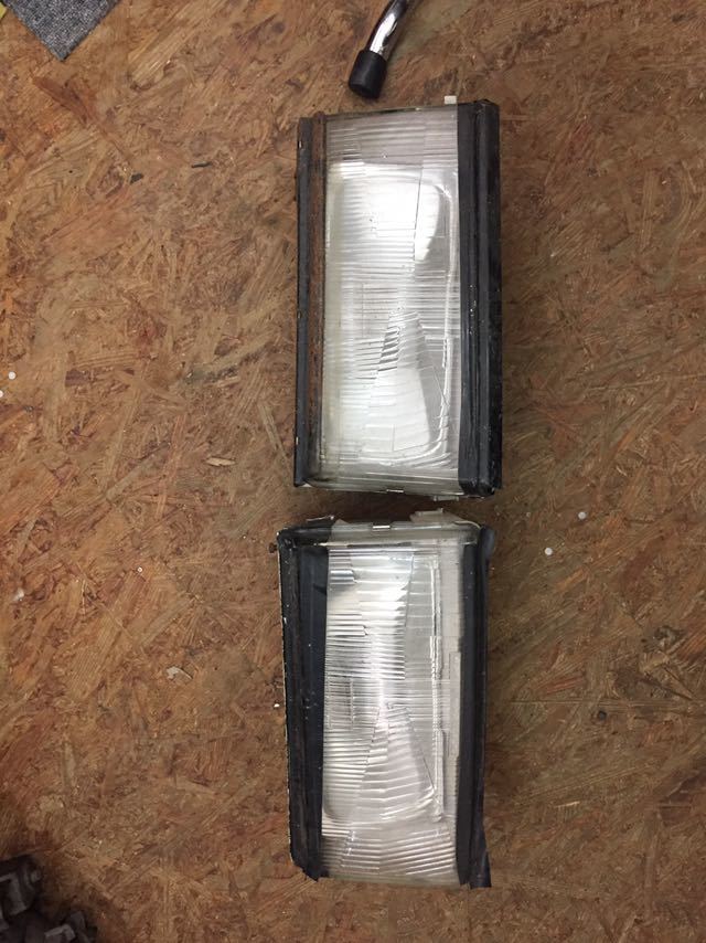 TOYOTA AE86 レビン ヘッドライト koito japan 110-73605 LR SET ジャンク(ヘッドライト)｜売買された ...