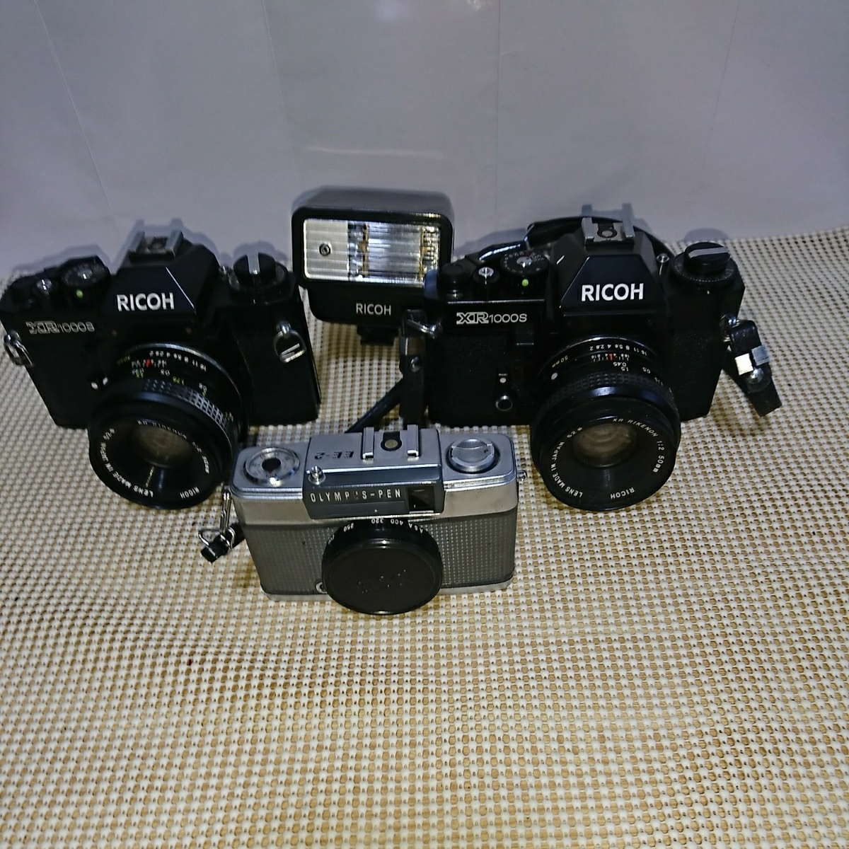 32 ジャンク OLYMUS-PEN EE2 RICOH XR1000S RICOH XR240(その他)｜売買されたオークション情報、yahooの商品情報をアーカイブ公開 - オークファン ...