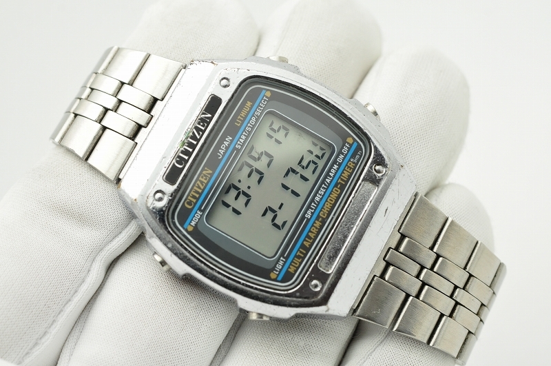 シチズン 1985年製造 ビンテージ デジタル メンズ 腕時計 クォーツ 水色 グレー 純正ベルト付 P100-311468 CITIZEN ...