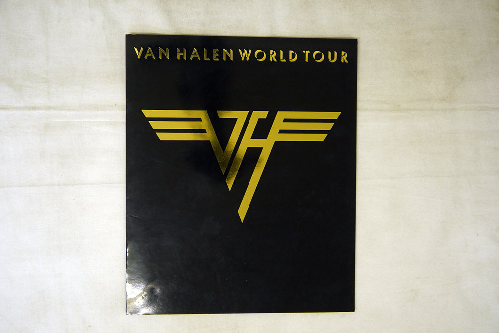写真集 VAN HALEN/WORLD TOUR/VAN HAKEN PRODUCTIONS 1979(パンフレット)｜売買されたオークション ...
