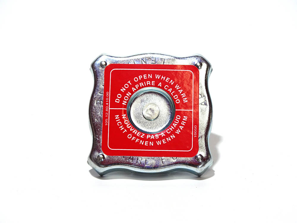 アルファ ロメオ 105 115 116 1300cc 2000cc ラジエーターキャップ 0.7 BAR ステッカー付(その他)｜売買されたオークション情報、yahooの商品情報をアーカイブ ...