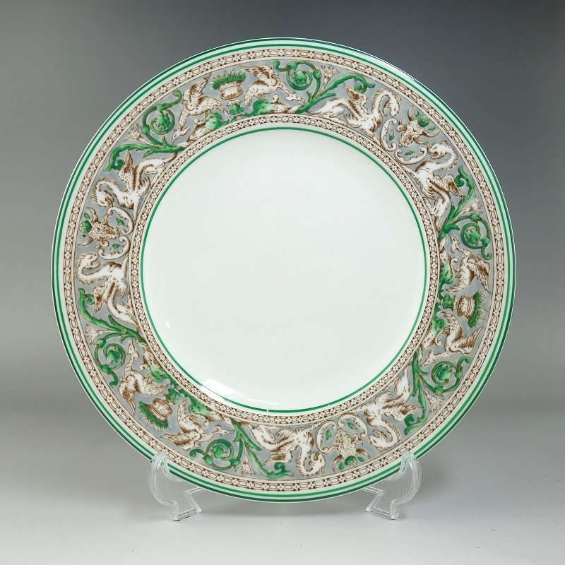 ウェッジウッド Wedgwood フロレンティーン グレー&グリーン プレート 21cm E103 Aランク(ウェッジウッド)｜売買されたオークション情報、yahooの商品情報をアーカイブ公開 ...