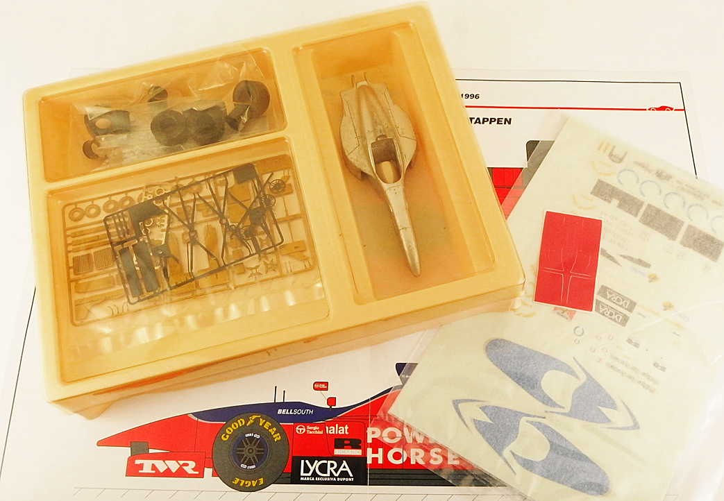 1 43 BBR フットワークハート FA17 サンマリノ 1996 ホワイトメタルキット(BBR)｜売買されたオークション情報、yahooの ...